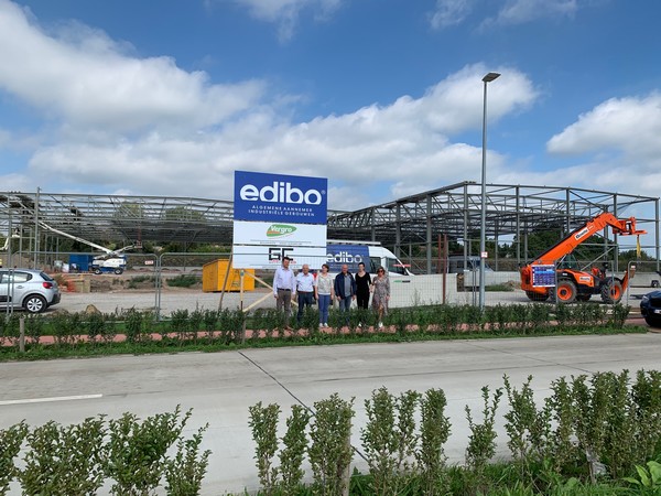 Eerste paal nieuw pand Vergro in Sint-Katelijne-Waver geslagen