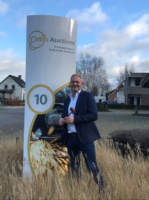 Een nieuwe veilinghamer voor veilingmeester Frank Beniers