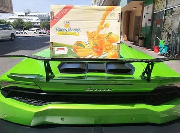 'Mango in een Lambo' service is terug in Dubai