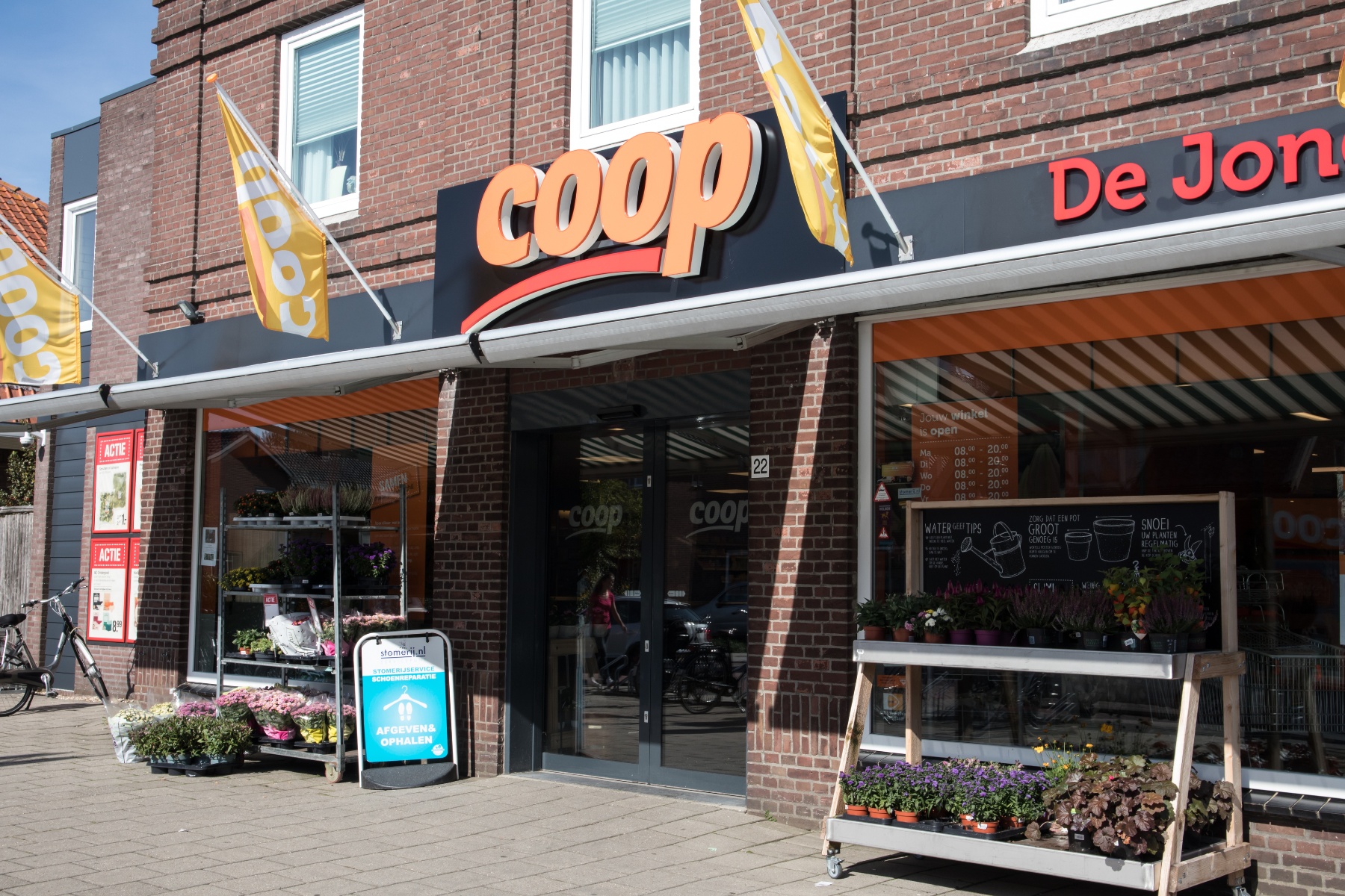 Elf Coop-winkels over naar Van Tol als deel van fusie Plus-Coop