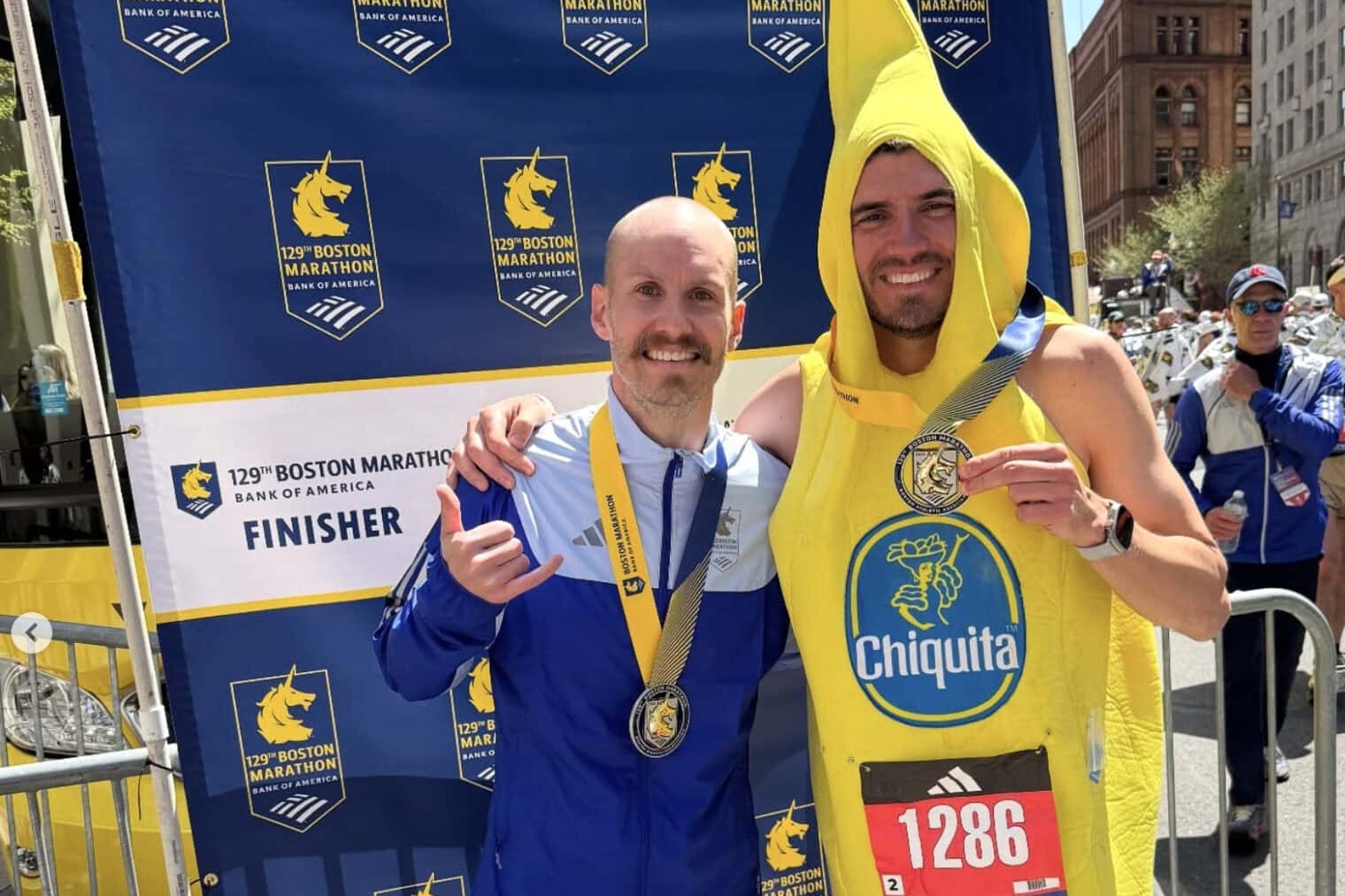 Banana suit, Jordan Maddocks reclaims marathon record