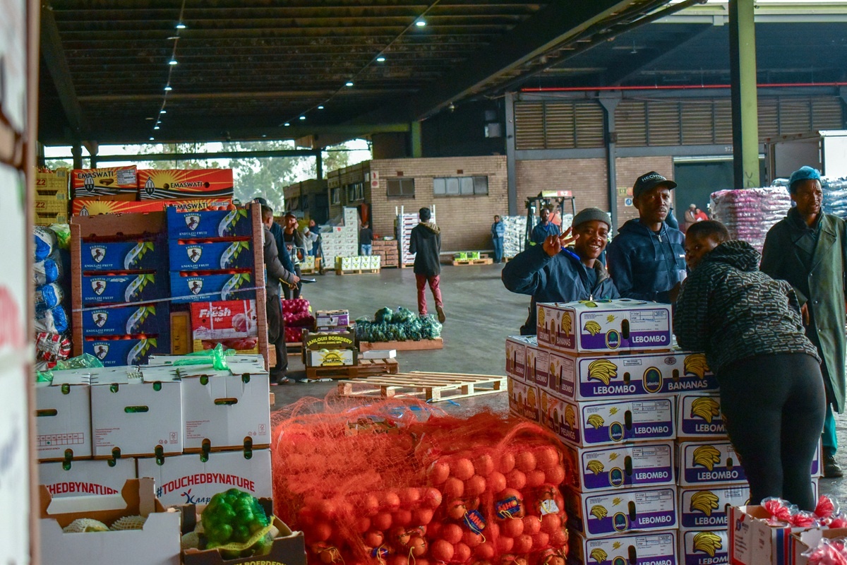 Johannesburg's street cleanup ahead of G20 Summit scatters informal ...