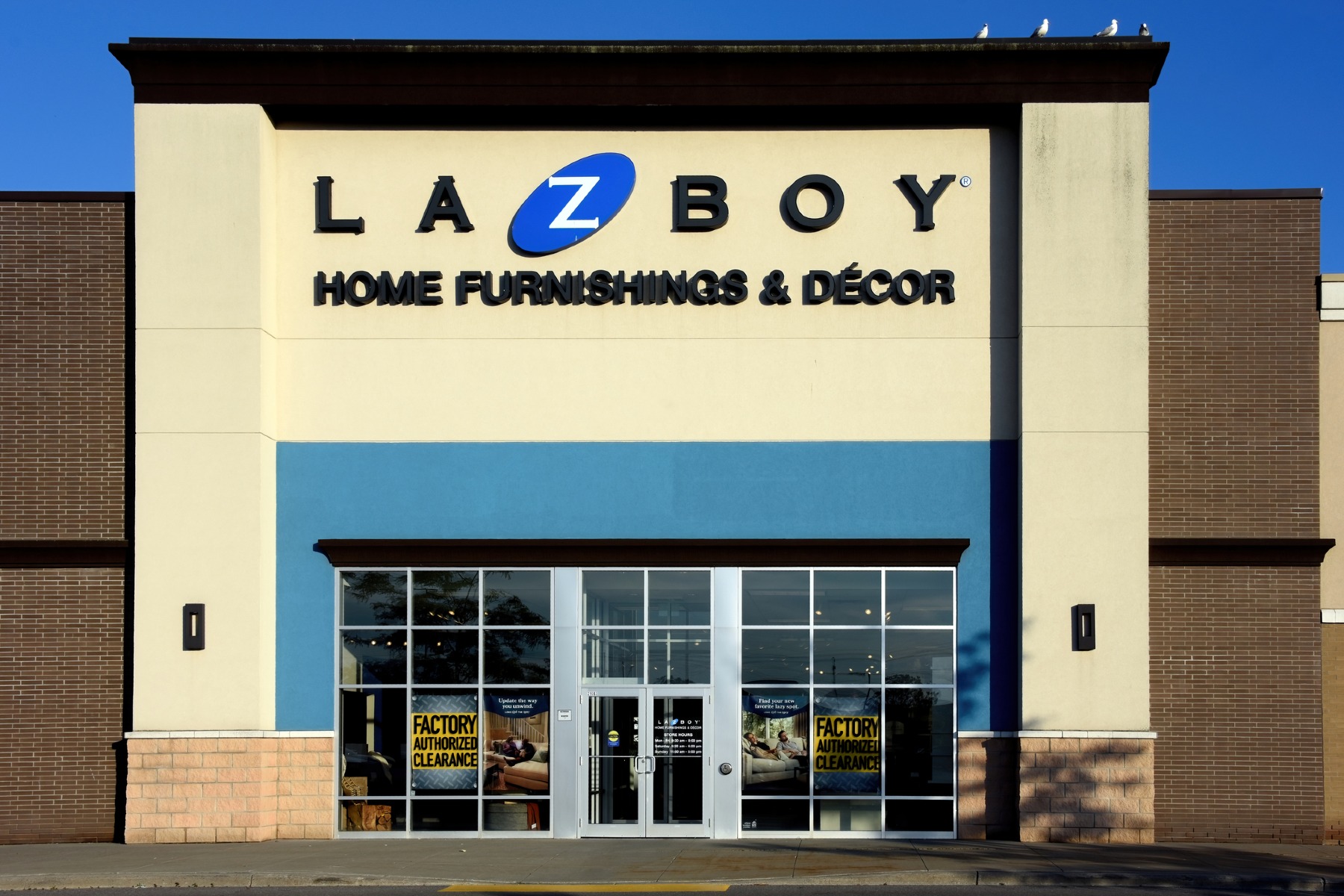 Lazy boy closing store