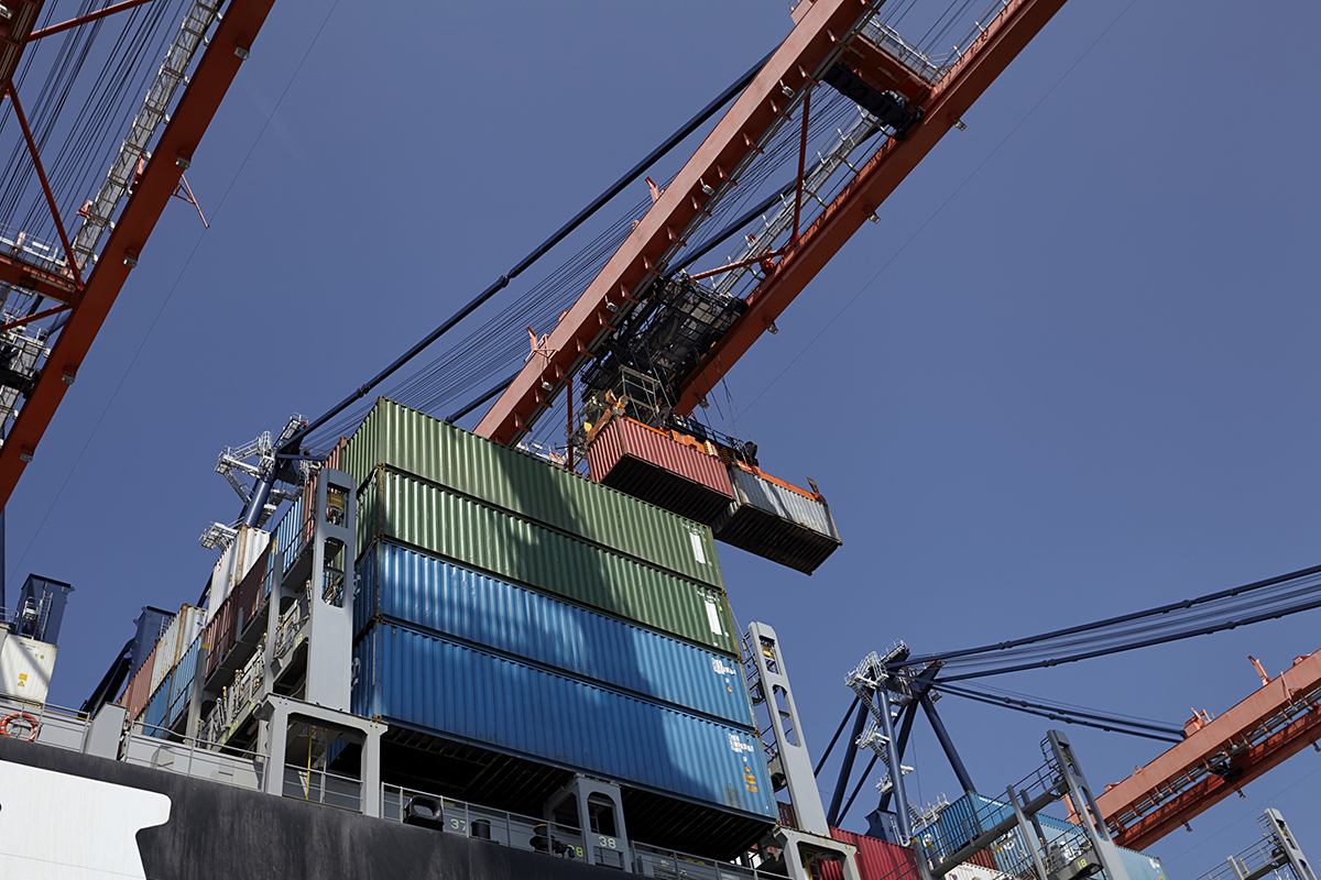 AD Ports Group signs agreements to refinance USD 2.25 billion debt ...