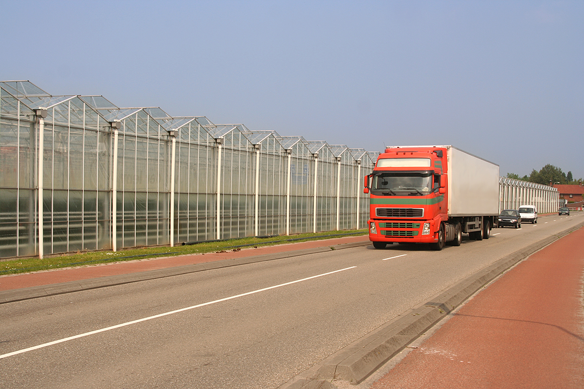 VFF urges more funding for Victoria's 'crumbling' regional roads