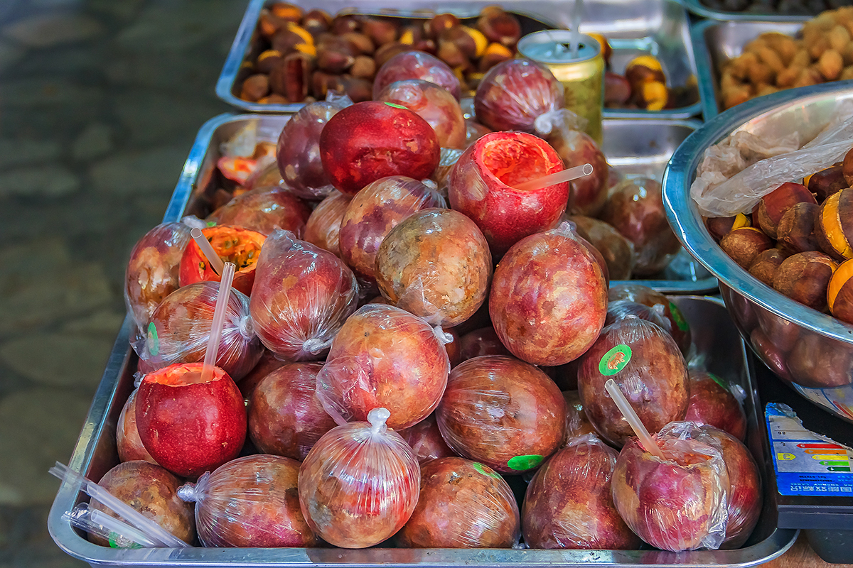 CBP seizes over 14,000 pounds of prohibited fruit at Pharr Bridge to ...