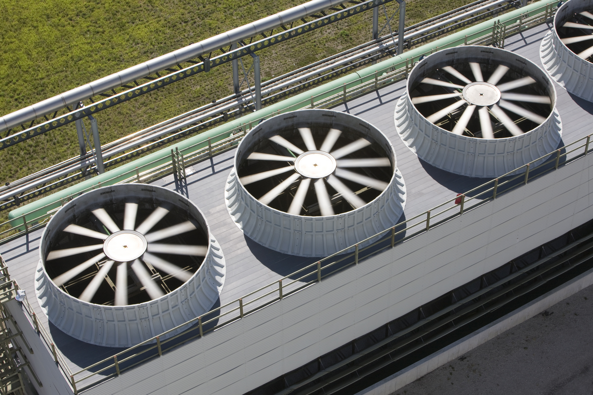 Engine-driven vs. electric chillers: which is best for your cooling needs?